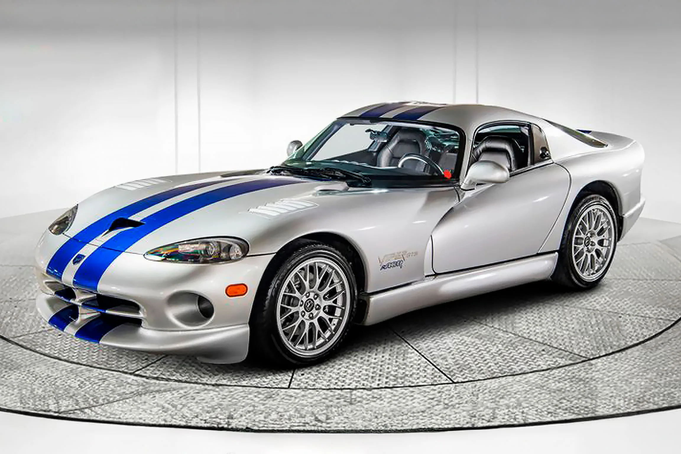 1999 Dodge Viper GTS – All things car culture